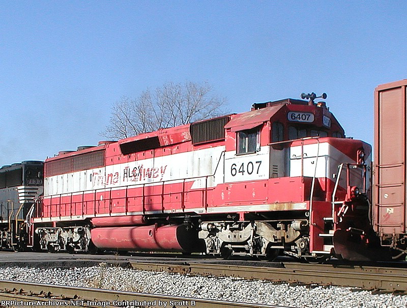 HLCX 6407 The old heritage still showing through. I will see this same unit tommorow up in ...